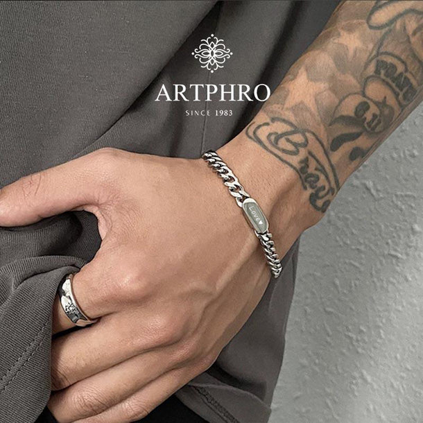 Custom Bracelet with Oval Engraving – ARTPHRO Customized Jewelry